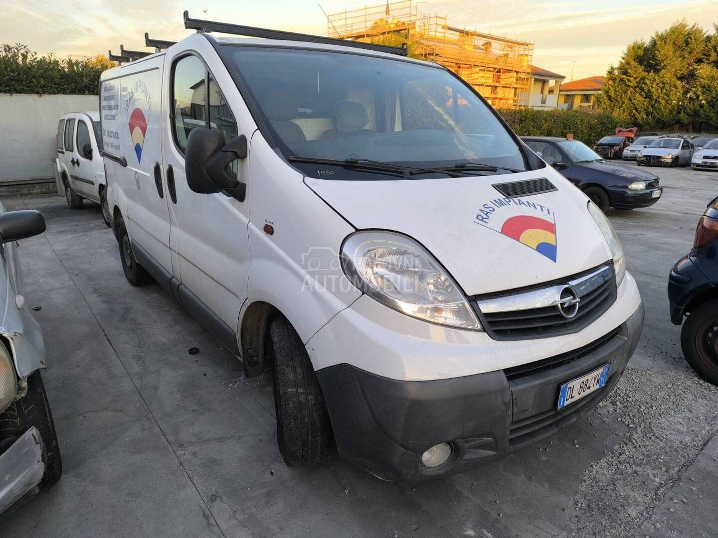 Prednji trap Opel Vivaro | Delovi i oprema za transportna vozila ...