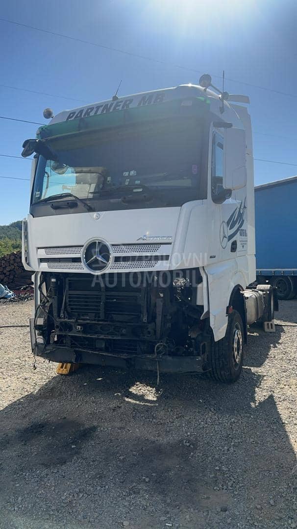 Mercedes Benz Actros MP4 | Delovi i oprema za transportna vozila ...