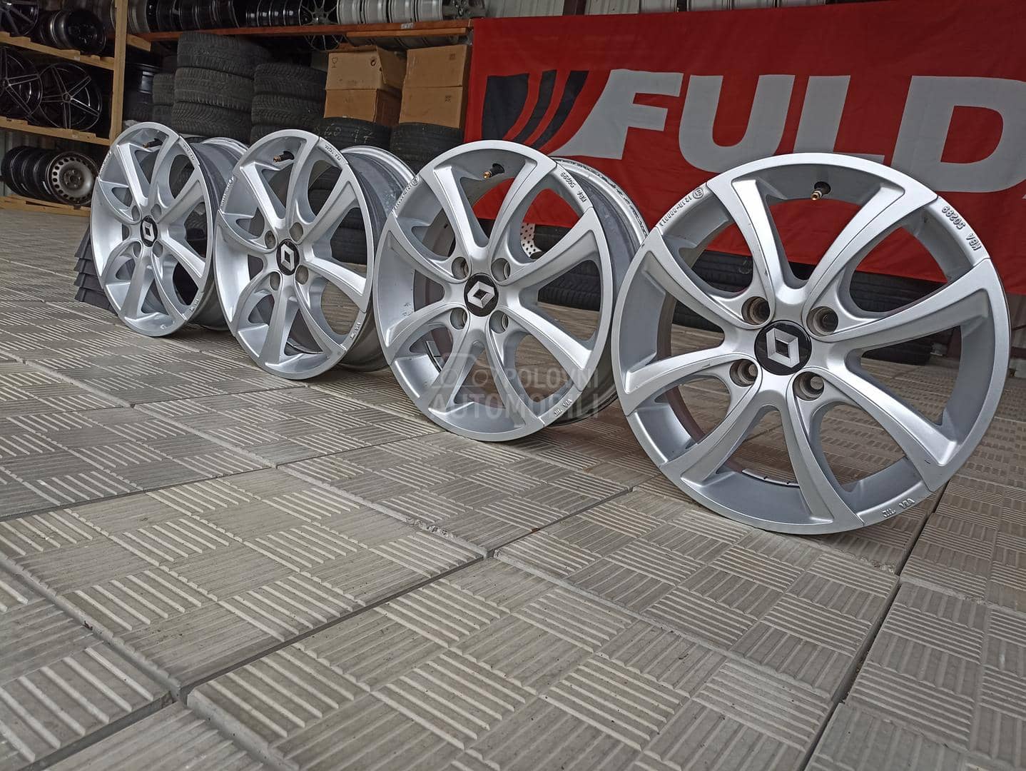 Aluminijumske felne Renault 15" 4 x 100 | Felne i ratkapne | Polovni ...