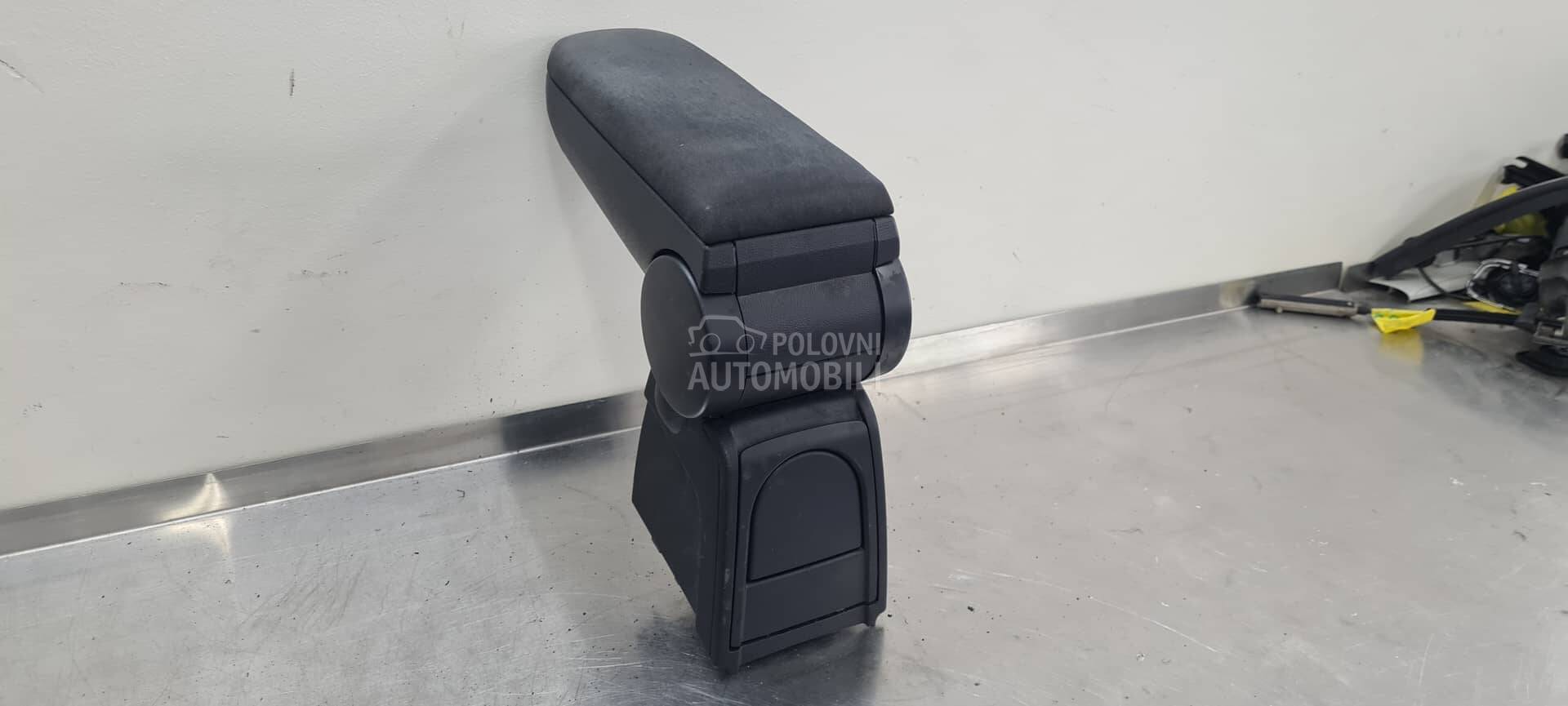Naslon za ruke za Volkswagen Polo | Auto delovi | Polovni Automobili