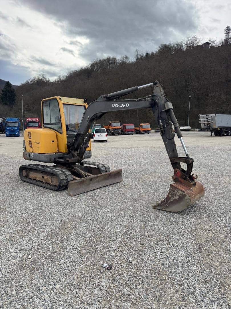 Polovni Volvo EC45 2003. god. Polovni Automobili Srbija, Prijepolje