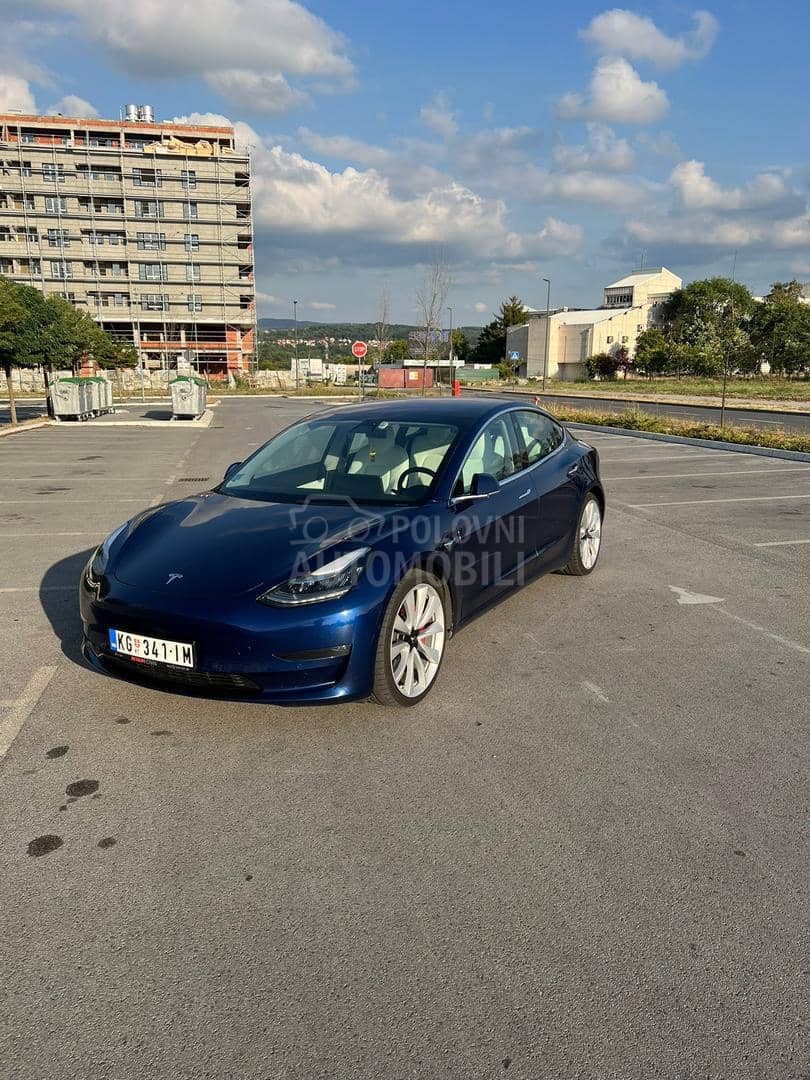 Tesla Model 3 Performance | Polovni Automobili