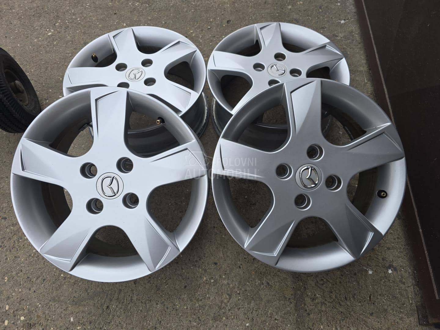 Aluminijumske felne mazda 15" 4 x 108 | Felne i ratkapne | Polovni ...