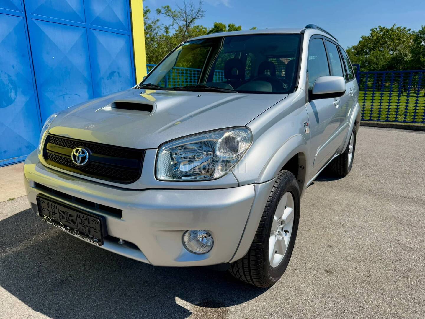 Toyota RAV 4 2.0d/FABRIČKO STANJE | Polovni Automobili