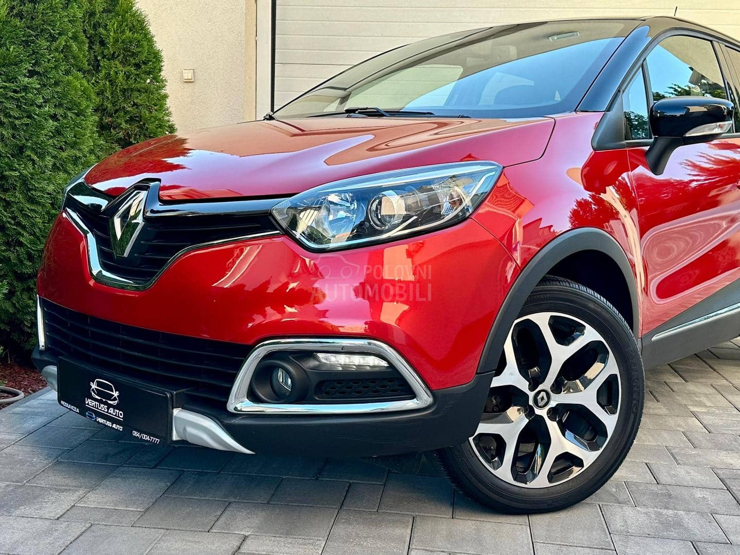 Renault Captur 1.2i/AUT/HELLYHANSEN | Polovni Automobili