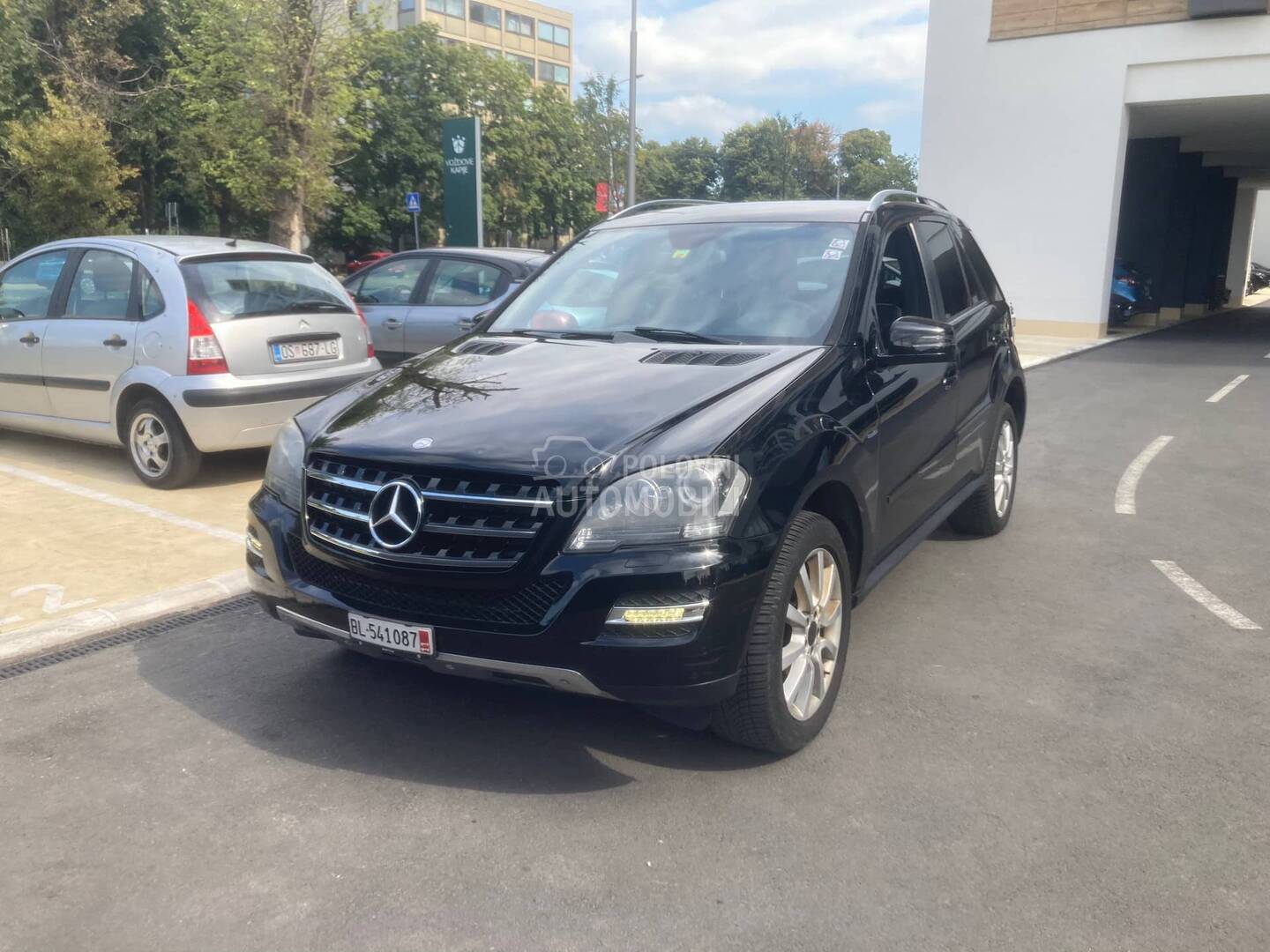 Mercedes Benz ML 300 Grand Edition | Polovni Automobili