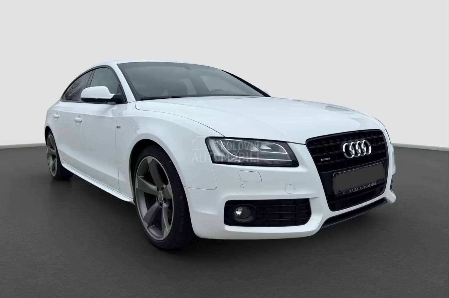 retrovizor keder plastika za Audi A1, A3, A4 ... od 2007. do 2016. god ...