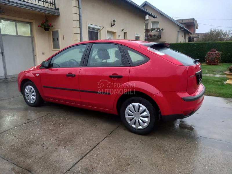 Polovni Ford Focus 1.4 2006. god. Polovni Automobili Srbija, Novi Sad