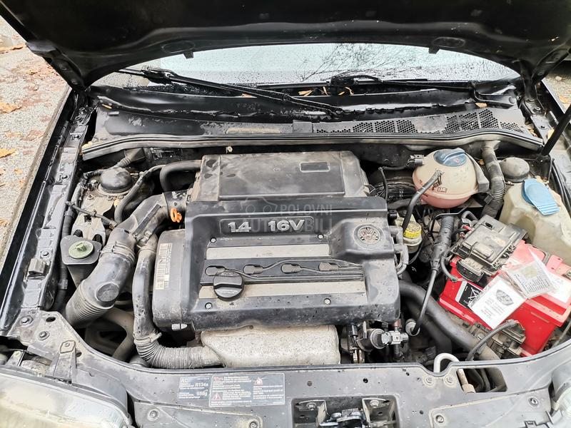 Volkswagen Polo (2001) - 900 € - Novi Sad - www.mojnovisad.com