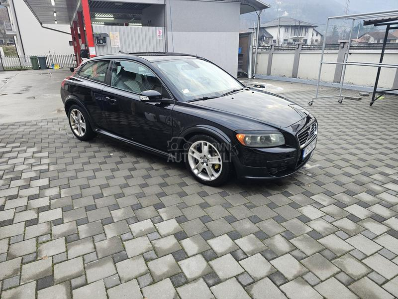 Volvo C30 2.0 D I Z E L | Polovni Automobili