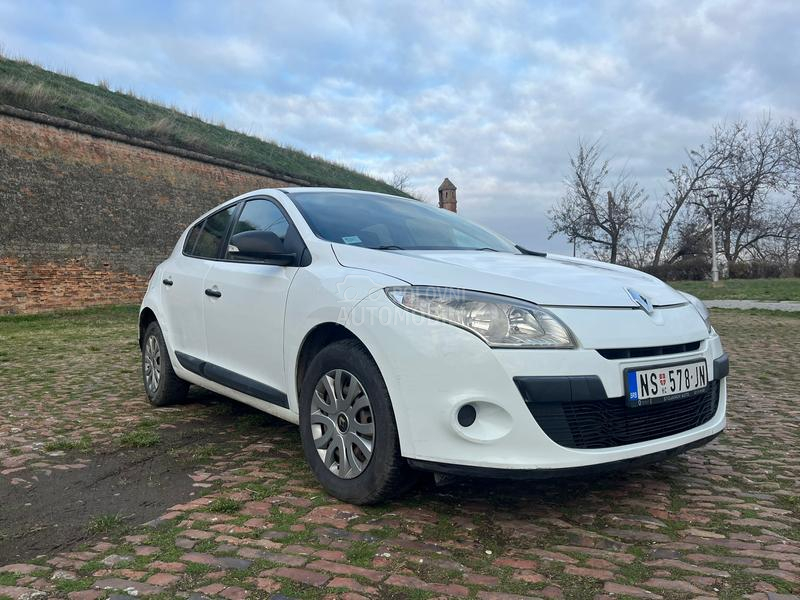 Polovni Renault Megane 2011. god. Polovni Automobili Srbija, Petrovaradin