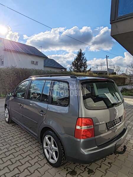 Polovni Volkswagen Touran 2006. god. Polovni Automobili Srbija, Novi Sad