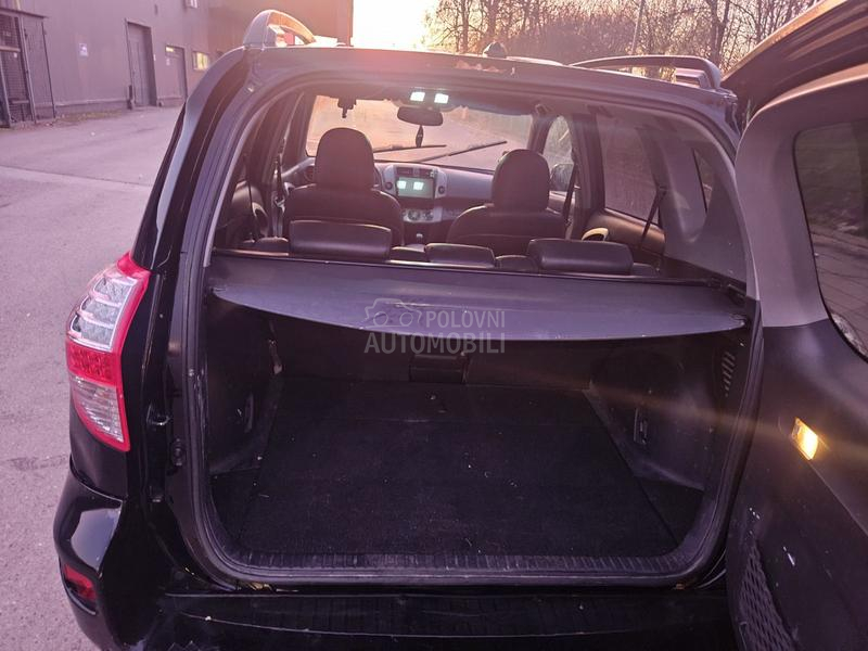 Polovni Toyota RAV 4 4 x 4 2011. god. Polovni Automobili Srbija, Beograd
