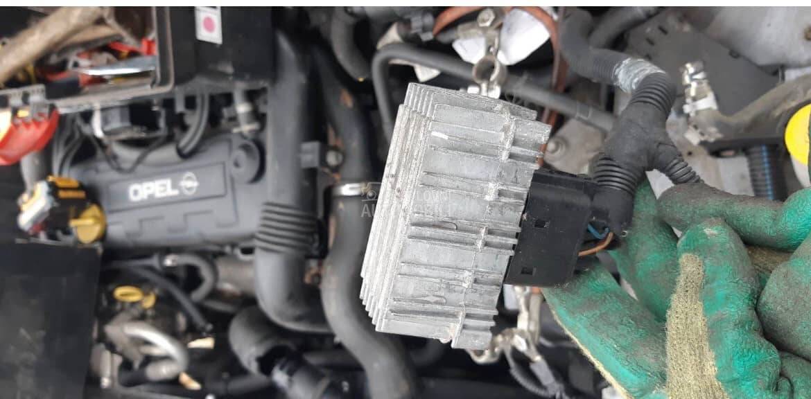 Relej grejaca za Opel Astra, Corsa, Meriva ... | Auto delovi | Polovni ...