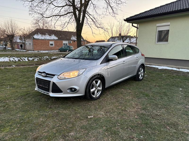 Polovni Ford Focus 1.6 2011. god. Polovni Automobili Srbija, Perlez