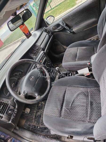 Polovni Opel Vectra B 1996. god. Polovni Automobili Srbija, Vranje
