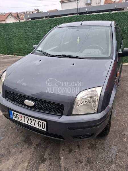 Polovni Ford Fusion 2003. god. Polovni Automobili Srbija, Beograd