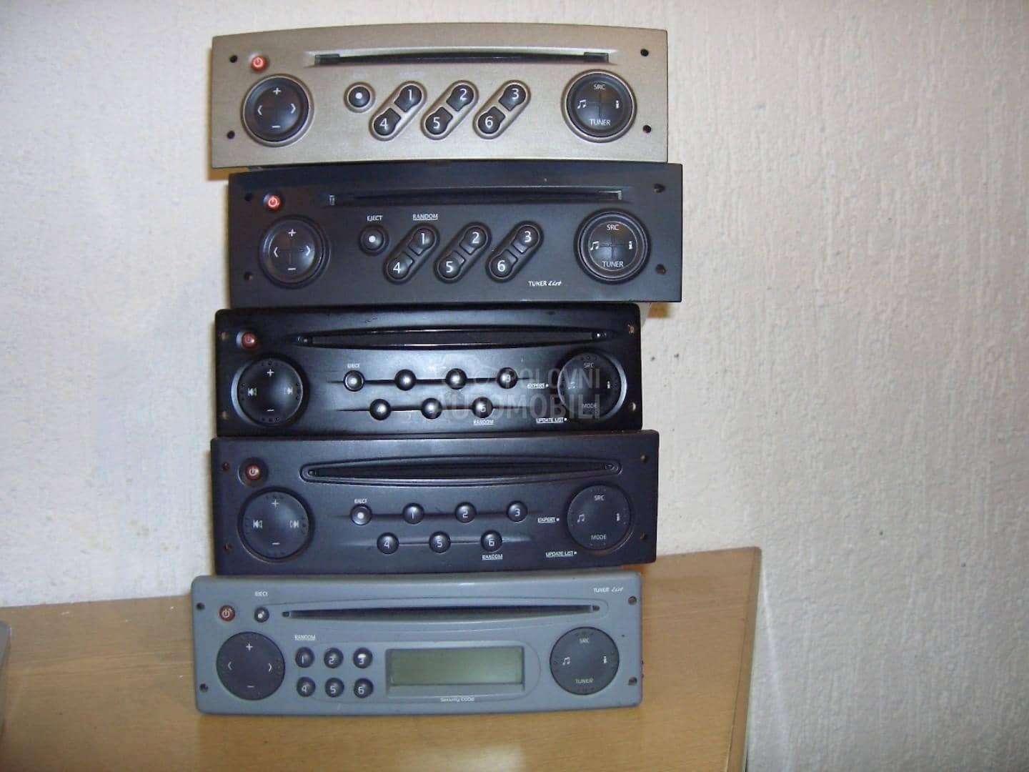 Cd radio orginal fabricki za Renault Clio, Grand Modus, Grand Scenic ...