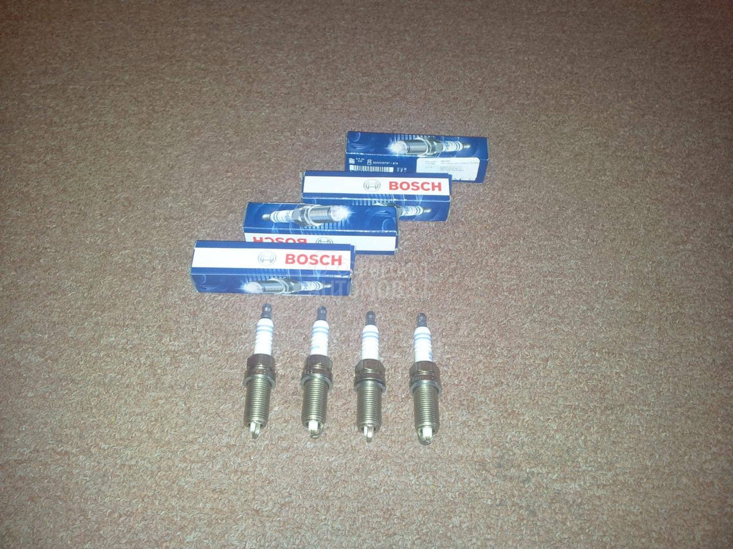 BOSCH svecice orginal | Auto delovi | Polovni Automobili